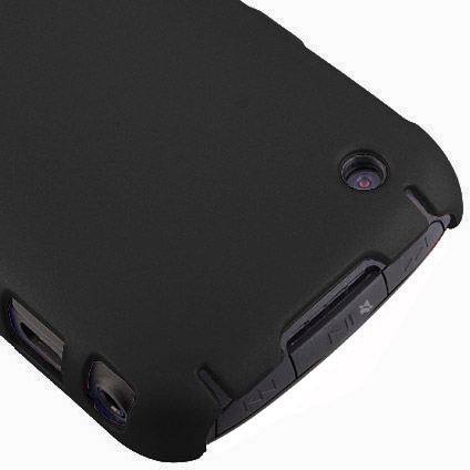 BlackBerry Curve Rubberized Hard Back Cover - Black