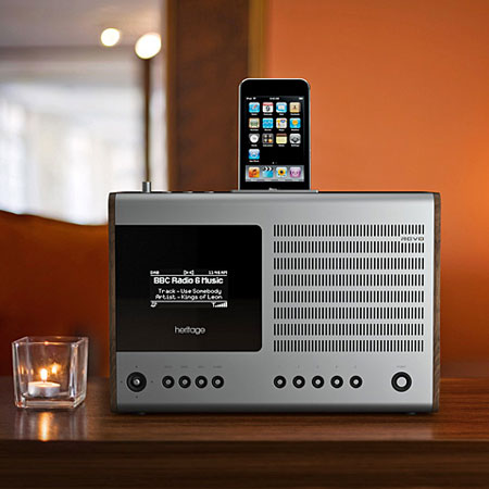 The Heritage Deluxe Table Radio For iPod / iPhone