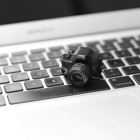 Mini Camera with LED Flash