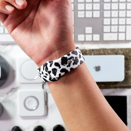 Lovecases Cow Print Silicone Strap - For Apple Watch SE 2022 40mm