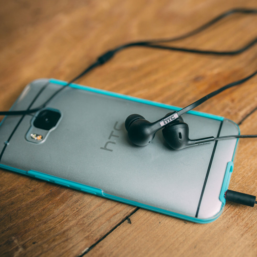 Official HTC Pro Studio Earphones - Black